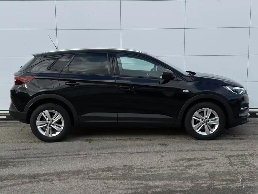 Melns Opel Grandland X 2020 Rīga, ar dzinēja tilpumu 1.20 L un nobraukumu 90 tūkst. km par 11500 €, foto 4 vietnē AUTOMOTO.COM.LV