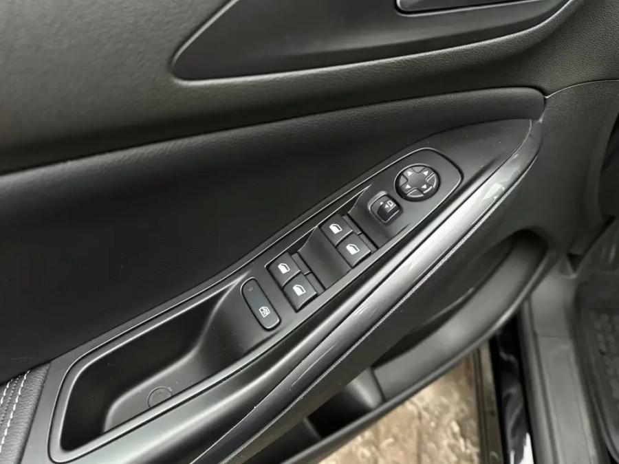Melns Opel Grandland X 2020 Rīga, ar dzinēja tilpumu 1.20 L un nobraukumu 90 tūkst. km par 11500 €, foto 17 vietnē AUTOMOTO.COM.LV