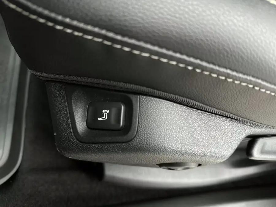 Melns Opel Grandland X 2020 Rīga, ar dzinēja tilpumu 1.20 L un nobraukumu 90 tūkst. km par 11500 €, foto 21 vietnē AUTOMOTO.COM.LV