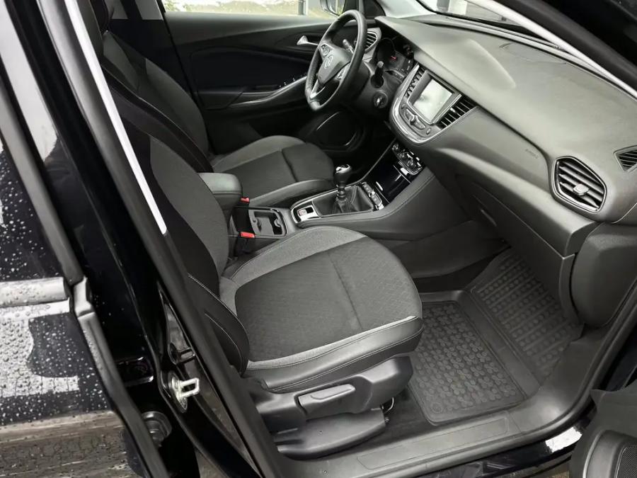 Melns Opel Grandland X 2020 Rīga, ar dzinēja tilpumu 1.20 L un nobraukumu 90 tūkst. km par 11500 €, foto 27 vietnē AUTOMOTO.COM.LV