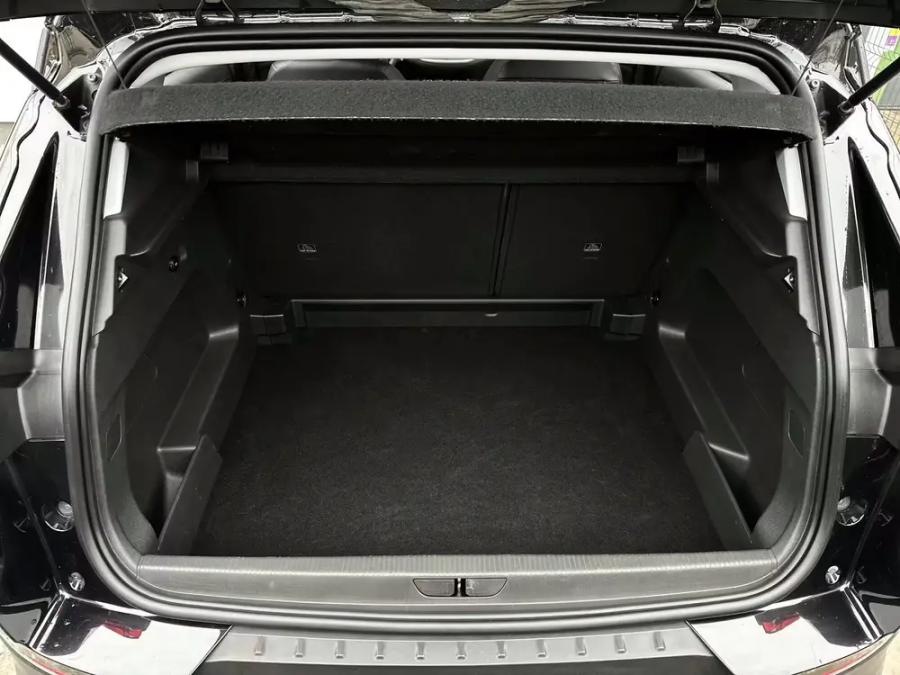 Melns Opel Grandland X 2020 Rīga, ar dzinēja tilpumu 1.20 L un nobraukumu 90 tūkst. km par 11500 €, foto 33 vietnē AUTOMOTO.COM.LV