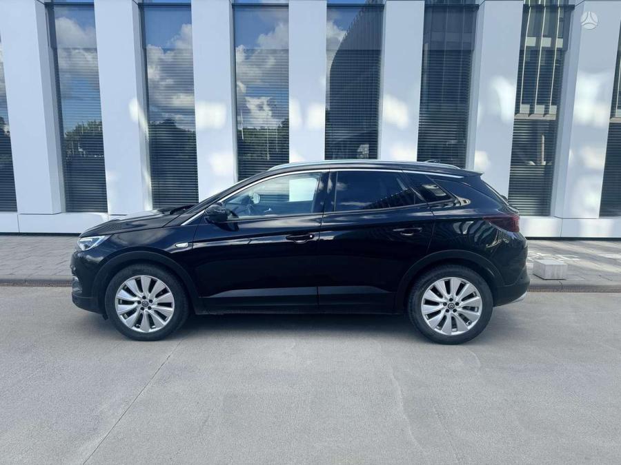 Black Opel Grandland X 2020 in Vilnius, with an engine capacity of 2.00 L and mileage of 240 thousand km for 11499 €, photo 8 on AUTOMOTO.COM.LV