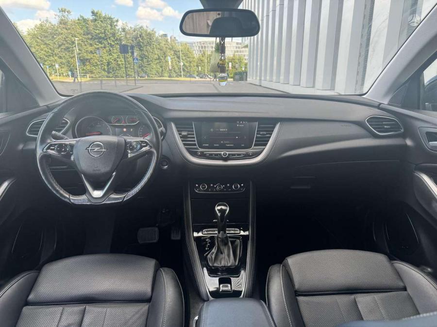 Black Opel Grandland X 2020 in Vilnius, with an engine capacity of 2.00 L and mileage of 240 thousand km for 11499 €, photo 9 on AUTOMOTO.COM.LV