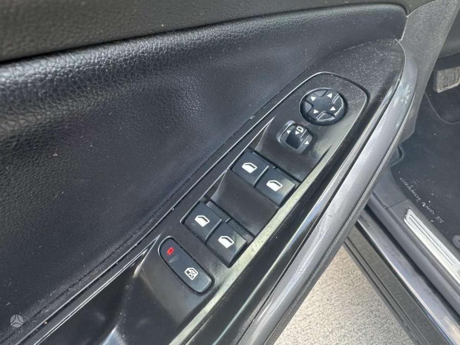 Black Opel Grandland X 2020 in Vilnius, with an engine capacity of 2.00 L and mileage of 240 thousand km for 11499 €, photo 15 on AUTOMOTO.COM.LV