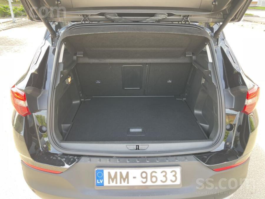 Черный Опель Grandland X 2020 в Рига, объемом двигателя 1.60 л и пробегом 75 тыс. км за 13500 €, фото 21 на AUTOMOTO.COM.LV