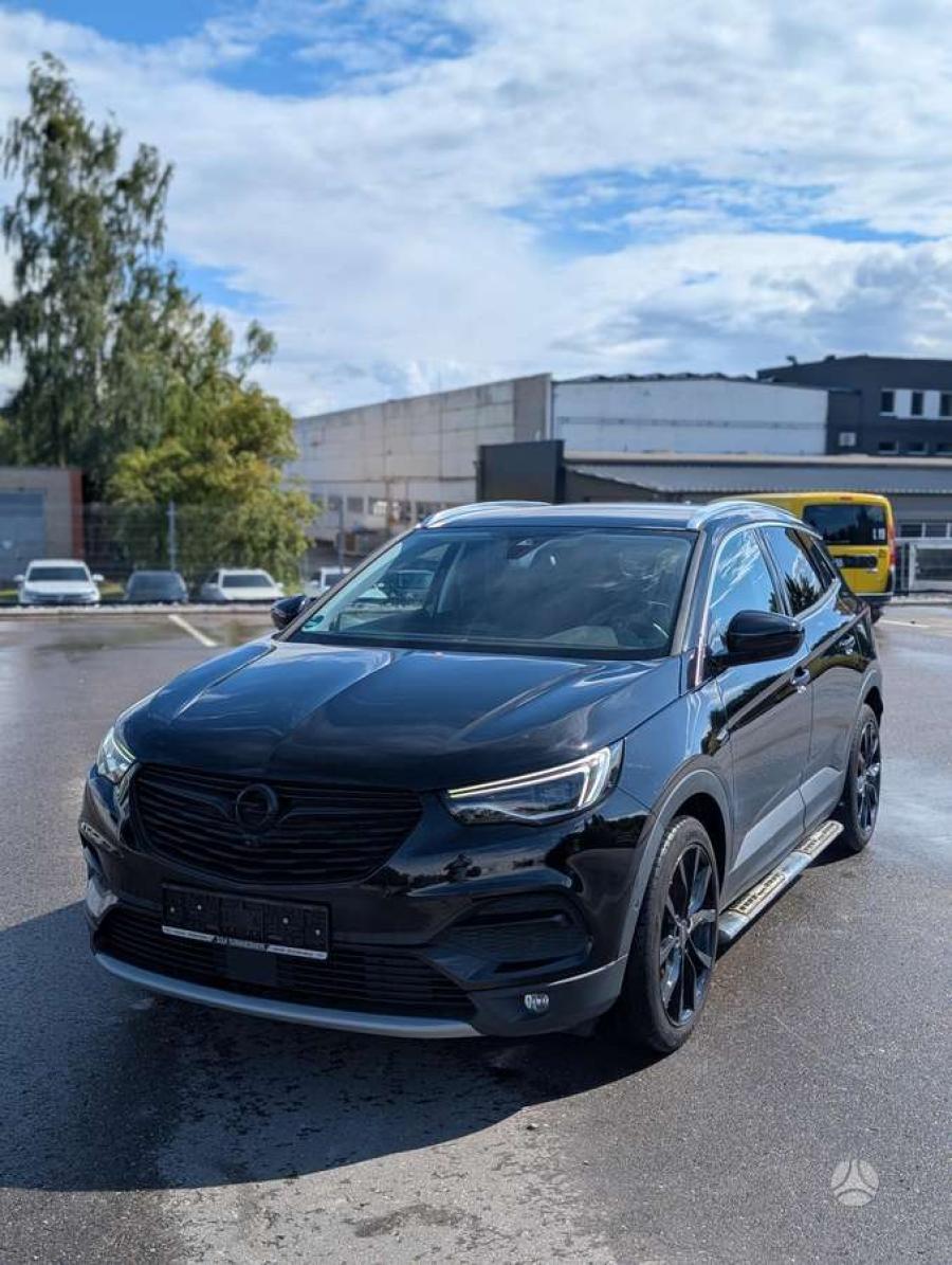Black Opel Grandland X 2020 in Kaunas, with an engine capacity of 2.00 L and mileage of 100 thousand km for 14000 €, photo 1 on AUTOMOTO.COM.LV