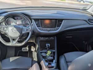 Black Opel Grandland X 2020 in Kaunas, with an engine capacity of 2.00 L and mileage of 100 thousand km for 14000 €, photo 9 on AUTOMOTO.COM.LV