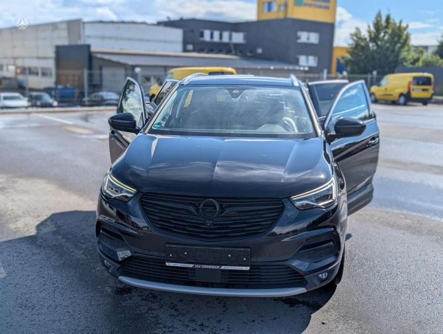 Black Opel Grandland X 2020 in Kaunas, with an engine capacity of 2.00 L and mileage of 100 thousand km for 14000 €, photo 14 on AUTOMOTO.COM.LV