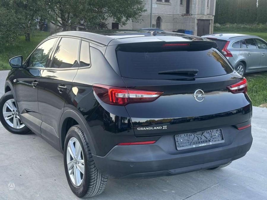 Melns Opel Grandland X 2020 Alīta, ar dzinēja tilpumu 1.20 L un nobraukumu 215 tūkst. km par 9980 €, foto 4 vietnē AUTOMOTO.COM.LV