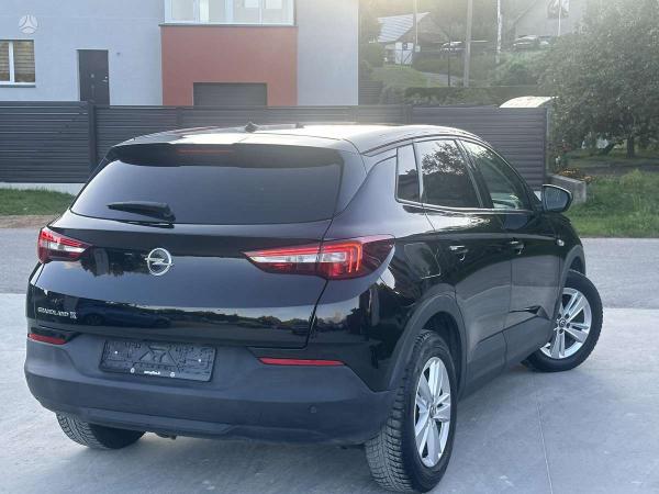 Melns Opel Grandland X 2020 Alīta, ar dzinēja tilpumu 1.20 L un nobraukumu 215 tūkst. km par 9980 €, foto 6 vietnē AUTOMOTO.COM.LV