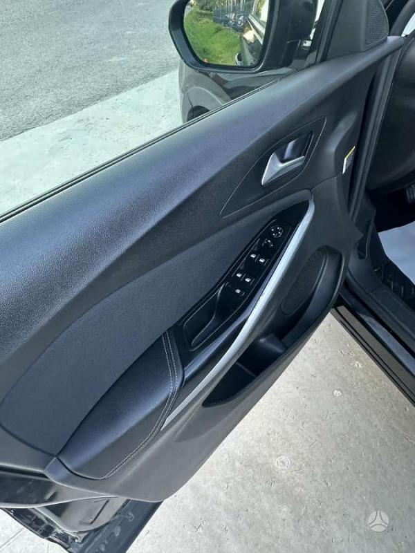 Melns Opel Grandland X 2020 Alīta, ar dzinēja tilpumu 1.20 L un nobraukumu 215 tūkst. km par 9980 €, foto 7 vietnē AUTOMOTO.COM.LV