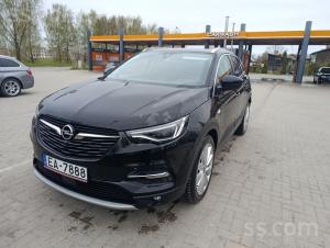 Black Opel Grandland X 2020 in Jelgava, with an engine capacity of 2.00 L and mileage of 234 thousand km for 15500 €, photo 3 on AUTOMOTO.COM.LV