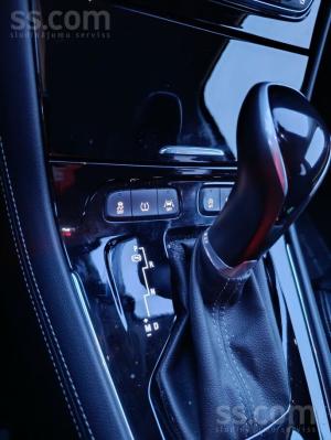 Black Opel Grandland X 2020 in Jelgava, with an engine capacity of 2.00 L and mileage of 234 thousand km for 15500 €, photo 7 on AUTOMOTO.COM.LV