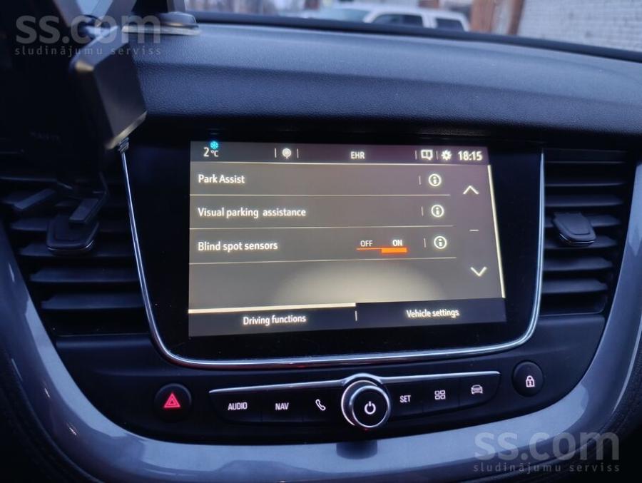 Black Opel Grandland X 2020 in Jelgava, with an engine capacity of 2.00 L and mileage of 234 thousand km for 15500 €, photo 9 on AUTOMOTO.COM.LV