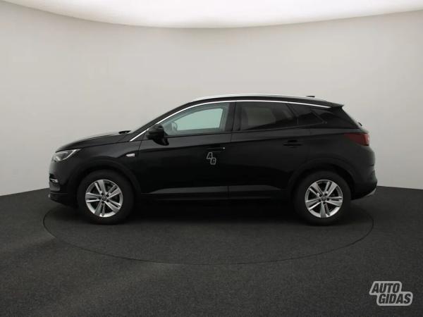 Black Opel Grandland X 2021 in Vilnius, with an engine capacity of 1.20 L and mileage of 169 thousand km for 12099 €, photo 6 on AUTOMOTO.COM.LV