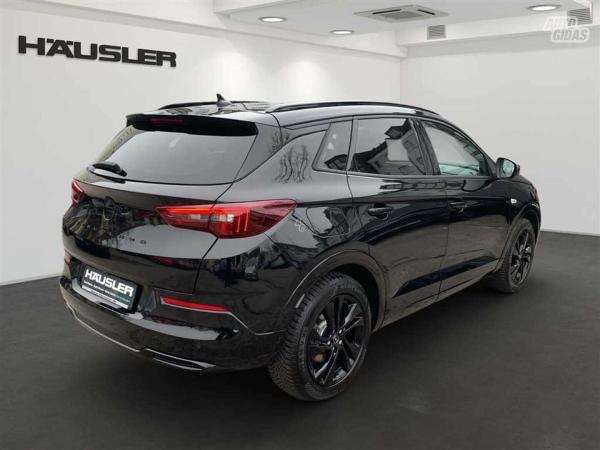 Black Opel Grandland X 2022 in Kaunas, with an engine capacity of 1.60 L and mileage of 35 thousand km for 29522 €, photo 4 on AUTOMOTO.COM.LV