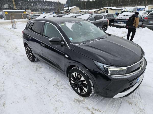 Melns Opel Grandland X 2022 Viļņa, ar dzinēja tilpumu 1.50 L un nobraukumu 184 tūkst. km par 15488 €, foto 1 vietnē AUTOMOTO.COM.LV