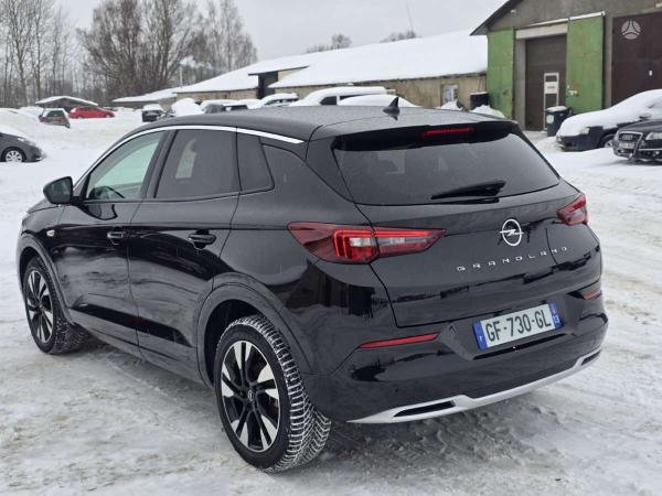 Black Opel Grandland X 2022 in Taurage, with an engine capacity of 1.50 L and mileage of 185 thousand km for 12000 €, photo 3 on AUTOMOTO.COM.LV