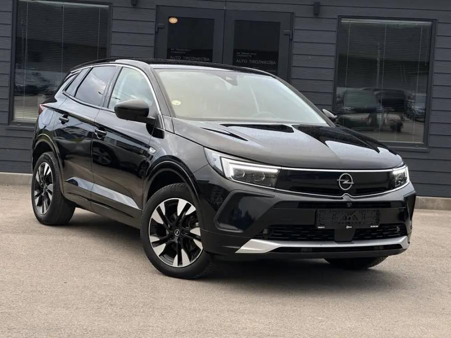 Черный Опель Grandland X 2022 в Елгава, объемом двигателя 1.50 л и пробегом 120 тыс. км за 17000 €, фото 1 на AUTOMOTO.COM.LV