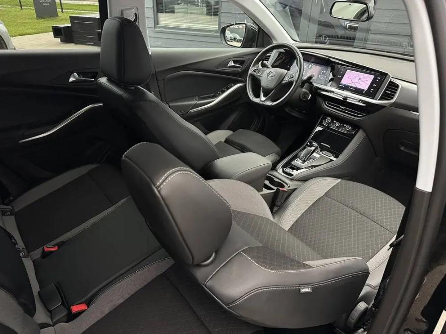 Черный Опель Grandland X 2022 в Елгава, объемом двигателя 1.50 л и пробегом 120 тыс. км за 17000 €, фото 8 на AUTOMOTO.COM.LV