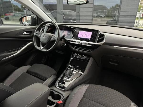 Black Opel Grandland X 2022 in Jelgava, with an engine capacity of 1.50 L and mileage of 120 thousand km for 17000 €, photo 8 on AUTOMOTO.COM.LV