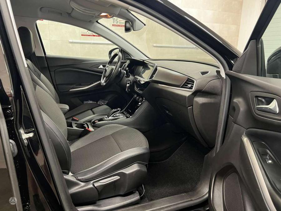 Melns Opel Grandland X 2022 Marijampole, ar dzinēja tilpumu 1.50 L un nobraukumu 108 tūkst. km par 15718 €, foto 10 vietnē AUTOMOTO.COM.LV