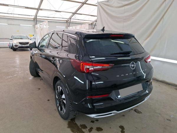 Black Opel Grandland X 2022 in Vilnius, with an engine capacity of 1.50 L and mileage of 153 thousand km for 15125 €, photo 4 on AUTOMOTO.COM.LV