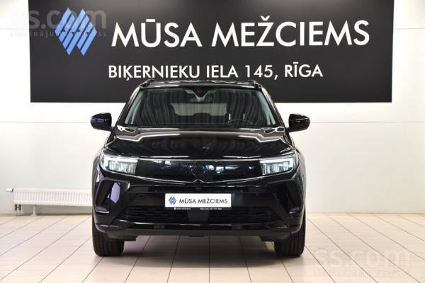 Melns Opel Grandland X 2022 Rīga, ar dzinēja tilpumu 1.20 L un nobraukumu 72 tūkst. km par 17990 €, foto 2 vietnē AUTOMOTO.COM.LV