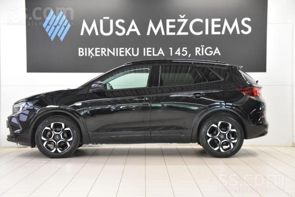 Melns Opel Grandland X 2022 Rīga, ar dzinēja tilpumu 1.20 L un nobraukumu 72 tūkst. km par 17990 €, foto 5 vietnē AUTOMOTO.COM.LV