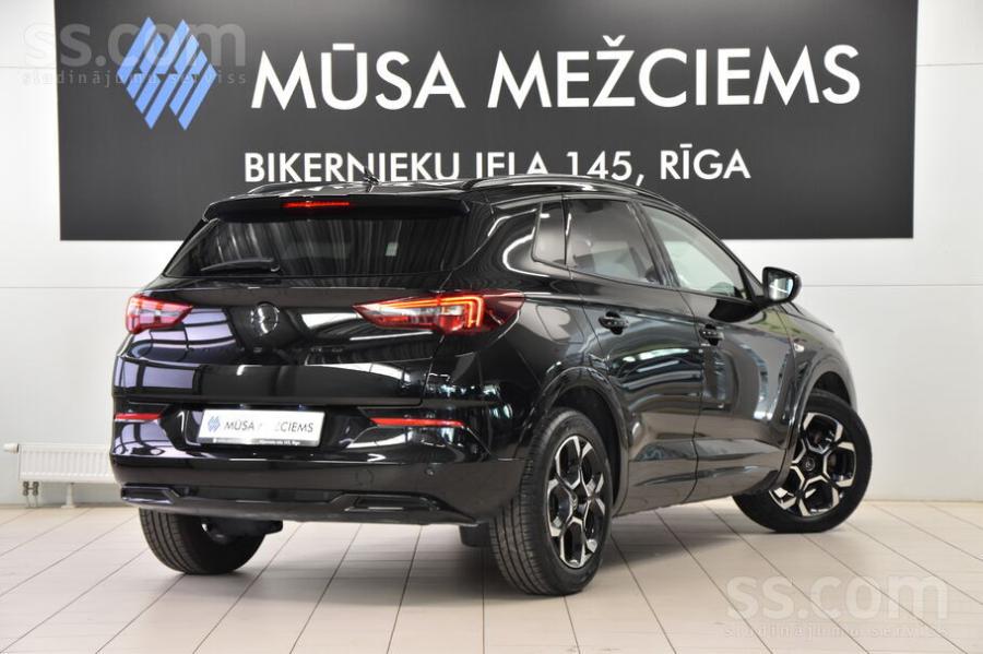 Melns Opel Grandland X 2022 Rīga, ar dzinēja tilpumu 1.20 L un nobraukumu 72 tūkst. km par 17990 €, foto 7 vietnē AUTOMOTO.COM.LV