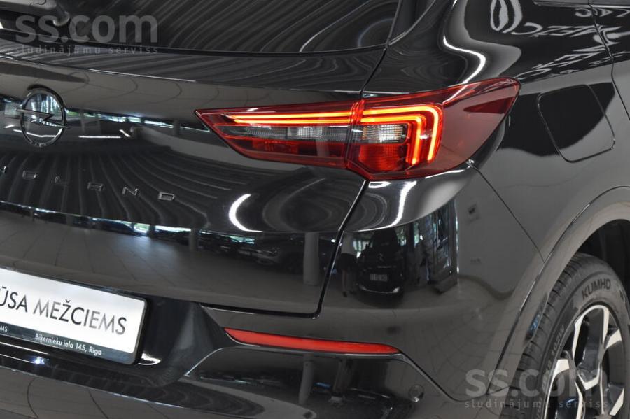 Melns Opel Grandland X 2022 Rīga, ar dzinēja tilpumu 1.20 L un nobraukumu 72 tūkst. km par 17990 €, foto 10 vietnē AUTOMOTO.COM.LV