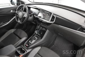 Melns Opel Grandland X 2022 Rīga, ar dzinēja tilpumu 1.20 L un nobraukumu 72 tūkst. km par 17990 €, foto 16 vietnē AUTOMOTO.COM.LV