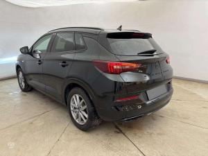 Black Opel Grandland X 2022 in Vilnius, with an engine capacity of 1.20 L and mileage of 103 thousand km for 15720 €, photo 6 on AUTOMOTO.COM.LV