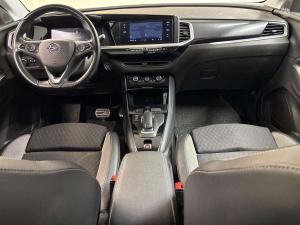 Black Opel Grandland X 2022 in Vilnius, with an engine capacity of 1.20 L and mileage of 103 thousand km for 15720 €, photo 9 on AUTOMOTO.COM.LV