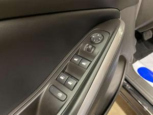 Black Opel Grandland X 2022 in Marijampole, with an engine capacity of 1.20 L and mileage of 138 thousand km for 15246 €, photo 9 on AUTOMOTO.COM.LV