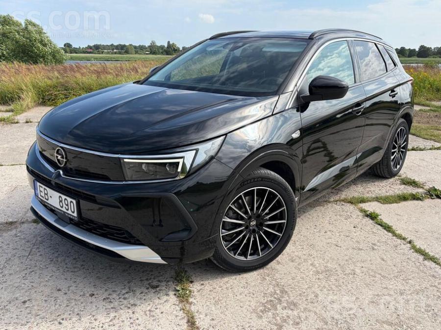 Черный Опель Grandland X 2022 в Вентспилс, объемом двигателя 1.60 л и пробегом 56 тыс. км за 25390 €, фото 1 на AUTOMOTO.COM.LV
