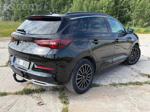 Черный Опель Grandland X 2022 в Вентспилс, объемом двигателя 1.60 л и пробегом 56 тыс. км за 25390 €, фото 4 на AUTOMOTO.COM.LV