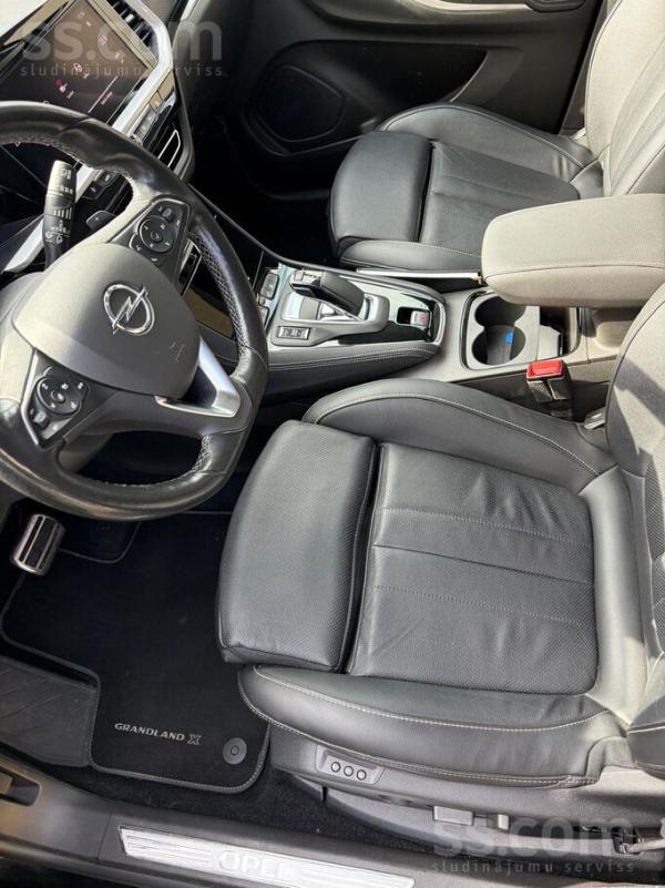 Black Opel Grandland X 2022 in Ventspils, with an engine capacity of 1.60 L and mileage of 56 thousand km for 25390 €, photo 4 on AUTOMOTO.COM.LV