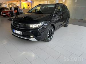 Черный Опель Grandland X 2022 в Вентспилс, объемом двигателя 1.60 л и пробегом 56 тыс. км за 24990 €, фото  на AUTOMOTO.COM.LV