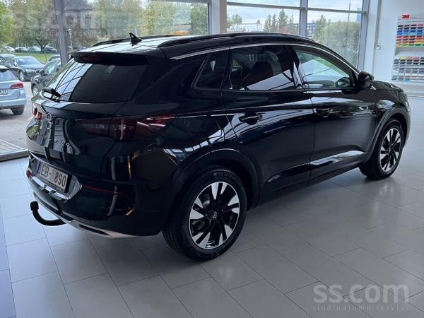 Черный Опель Grandland X 2022 в Вентспилс, объемом двигателя 1.60 л и пробегом 56 тыс. км за 24990 €, фото 3 на AUTOMOTO.COM.LV