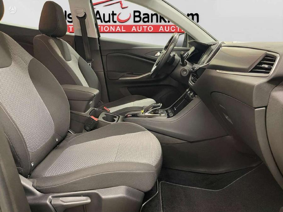 Black Opel Grandland X 2023 in Marijampole, with an engine capacity of 1.50 L and mileage of 100 thousand km for 16154 €, photo 13 on AUTOMOTO.COM.LV