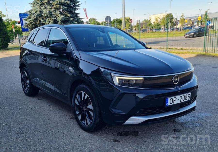 Черный Опель Grandland X 2023 в Елгава, объемом двигателя 1.50 л и пробегом 0 тыс. км за 16490 €, фото 1 на AUTOMOTO.COM.LV