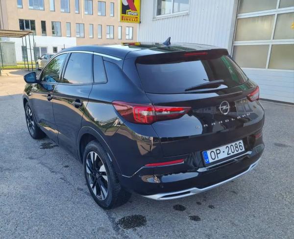 Black Opel Grandland X 2023 in Jelgava, with an engine capacity of 1.50 L and mileage of 137 thousand km for 16490 €, photo 8 on AUTOMOTO.COM.LV