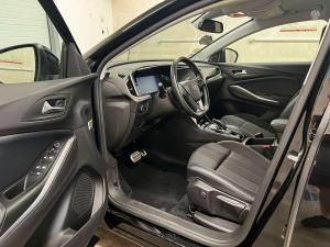 Black Opel Grandland X 2023 in Marijampole, with an engine capacity of 1.50 L and mileage of 172 thousand km for 15246 €, photo 8 on AUTOMOTO.COM.LV