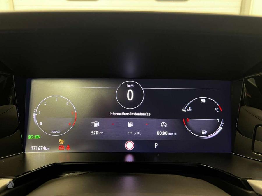 Black Opel Grandland X 2023 in Marijampole, with an engine capacity of 1.50 L and mileage of 172 thousand km for 15246 €, photo 11 on AUTOMOTO.COM.LV