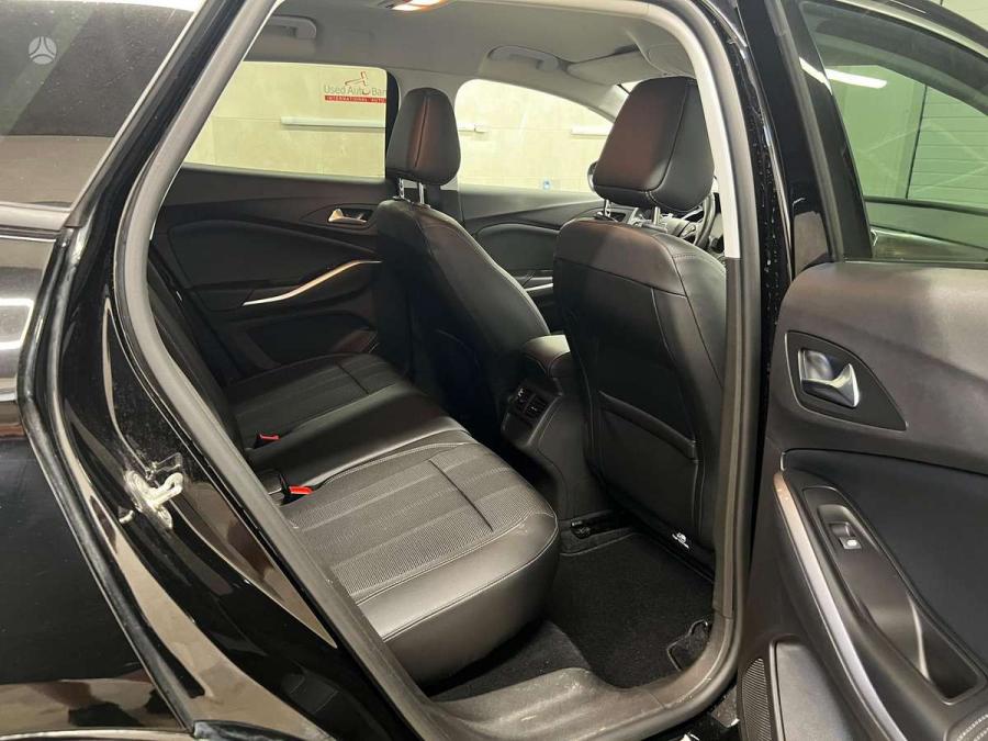Black Opel Grandland X 2023 in Marijampole, with an engine capacity of 1.50 L and mileage of 172 thousand km for 15246 €, photo 14 on AUTOMOTO.COM.LV