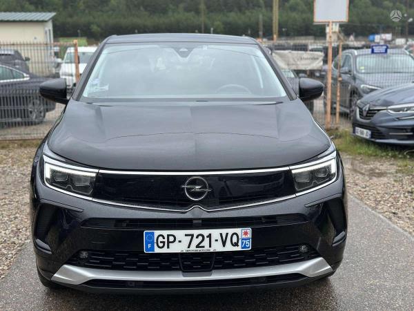 Black Opel Grandland X 2023 in Vilnius, with an engine capacity of 1.20 L and mileage of 121 thousand km for 14882 €, photo 2 on AUTOMOTO.COM.LV