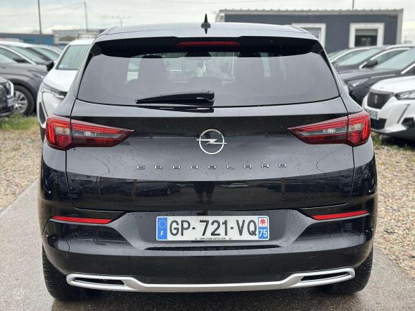 Black Opel Grandland X 2023 in Vilnius, with an engine capacity of 1.20 L and mileage of 121 thousand km for 14882 €, photo 6 on AUTOMOTO.COM.LV