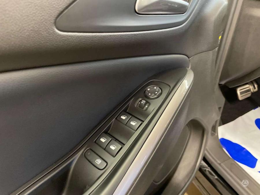 Black Opel Grandland X 2023 in Marijampole, with an engine capacity of 1.50 L and mileage of 167 thousand km for 15718 €, photo 15 on AUTOMOTO.COM.LV