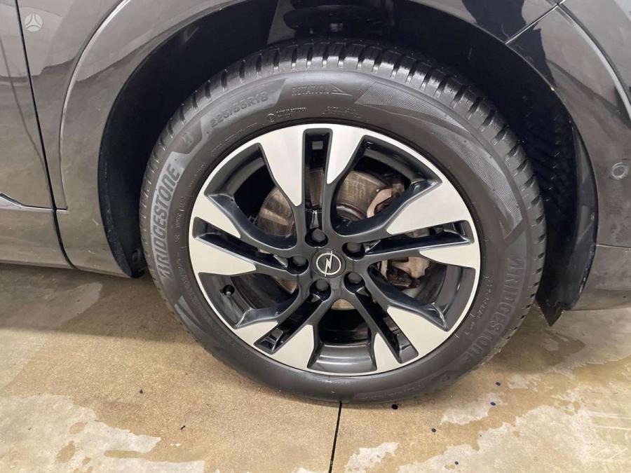 Black Opel Grandland X 2023 in Marijampole, with an engine capacity of 1.50 L and mileage of 167 thousand km for 15718 €, photo 19 on AUTOMOTO.COM.LV